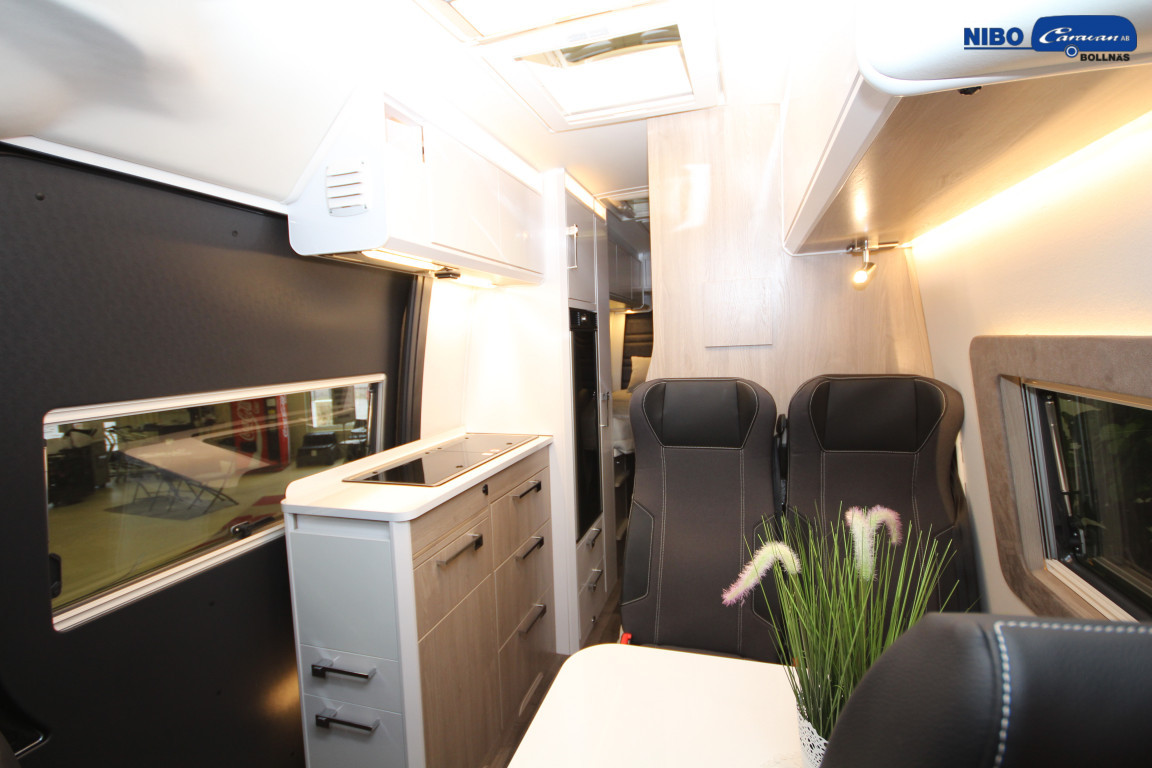 KABE KABE Travel Master Van 690 LB