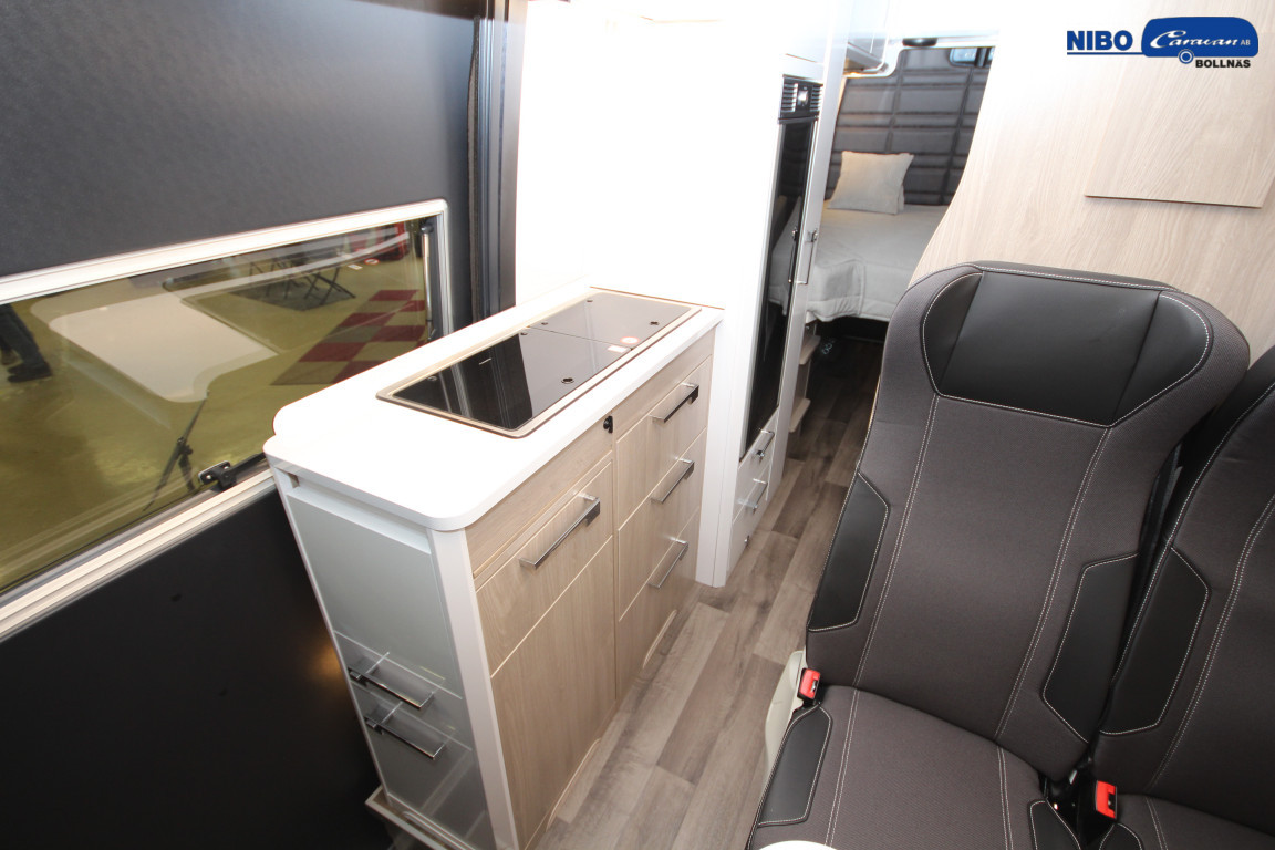 KABE KABE Travel Master Van 690 LB